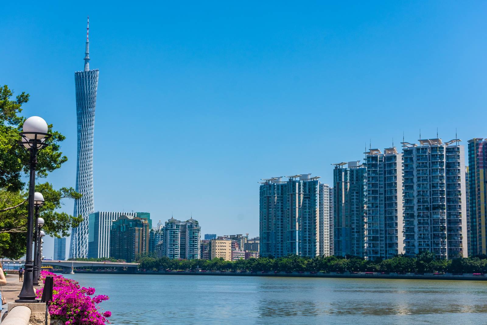 Meet the Consul General